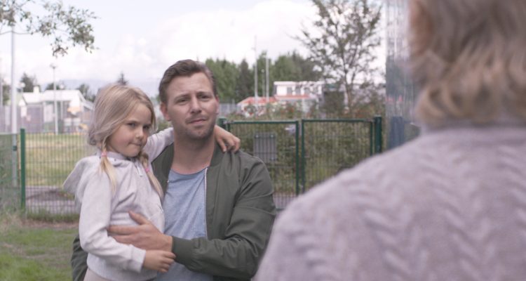 Under the Tree | Film-Rezensionen.de