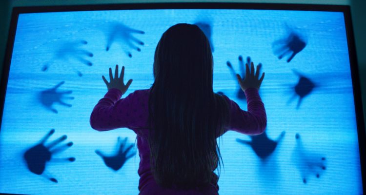 Poltergeist (2015) | Film-Rezensionen.de