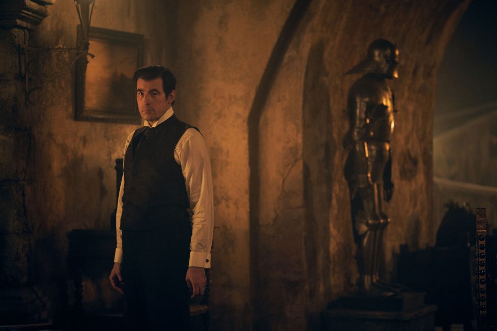 Dracula (2020) | Film-Rezensionen.de
