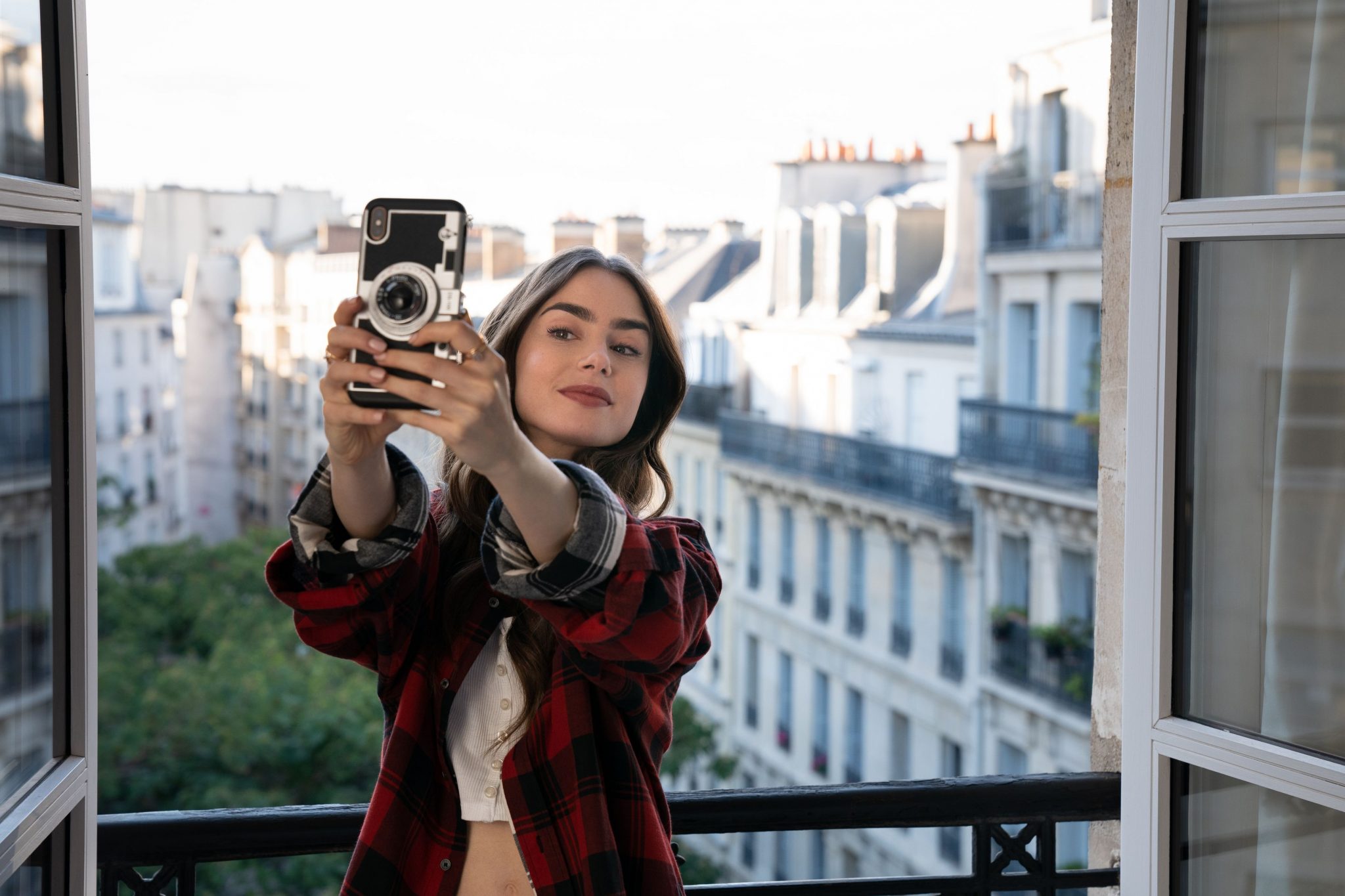 Emily in Paris – Staffel 1 | Film-Rezensionen.de