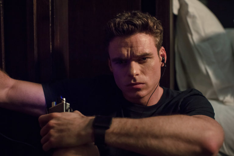 Bodyguard Staffel 1 Szene 4 | Film-Rezensionen.de