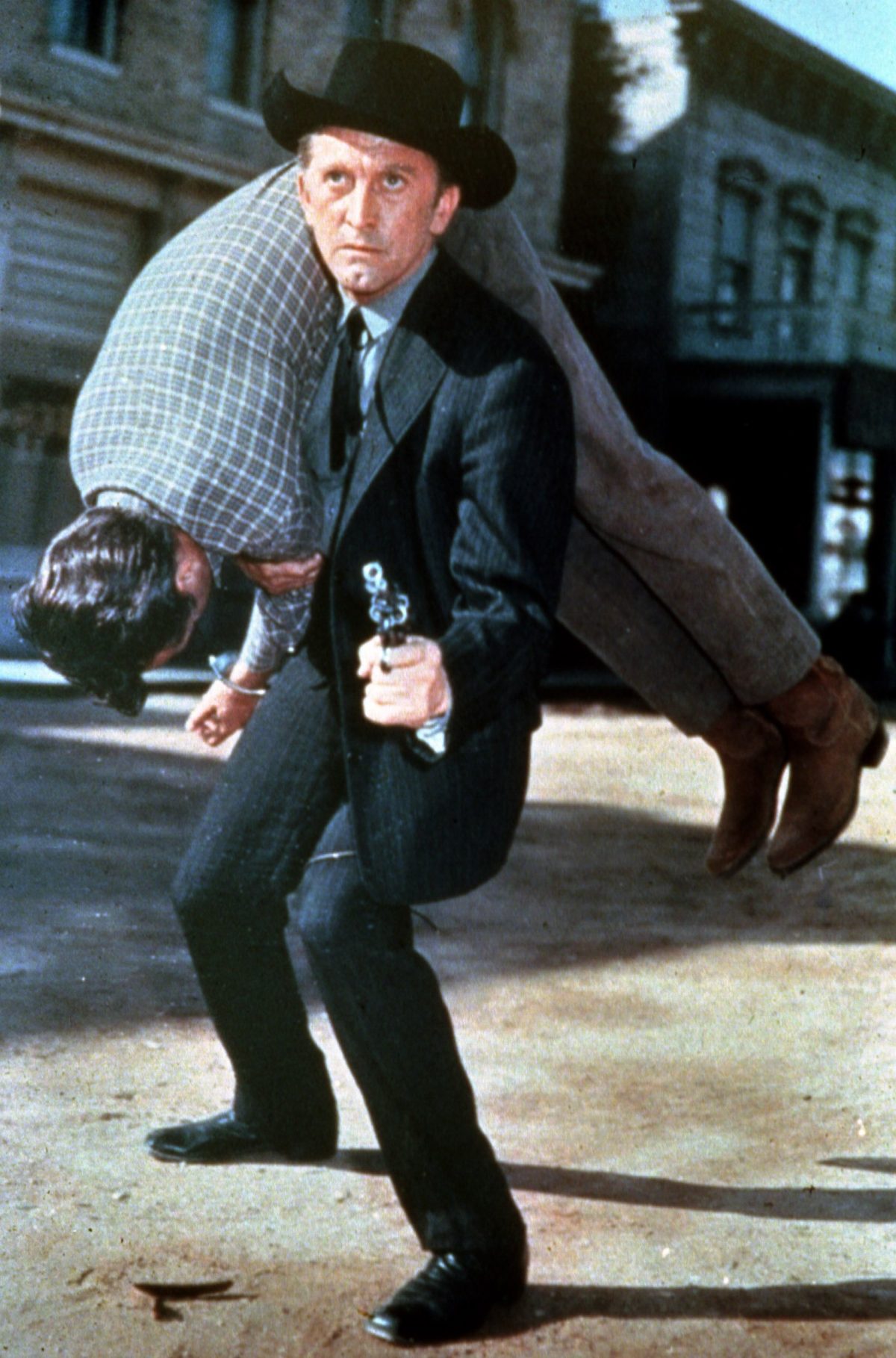 Der letzte Zug von Gun Hill Szene 2 | Film-Rezensionen.de