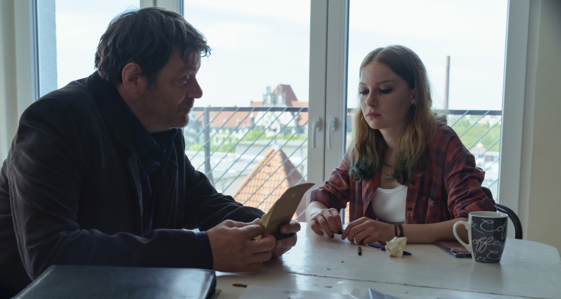 Der Kommissar und die Eifersucht | Film-Rezensionen.de