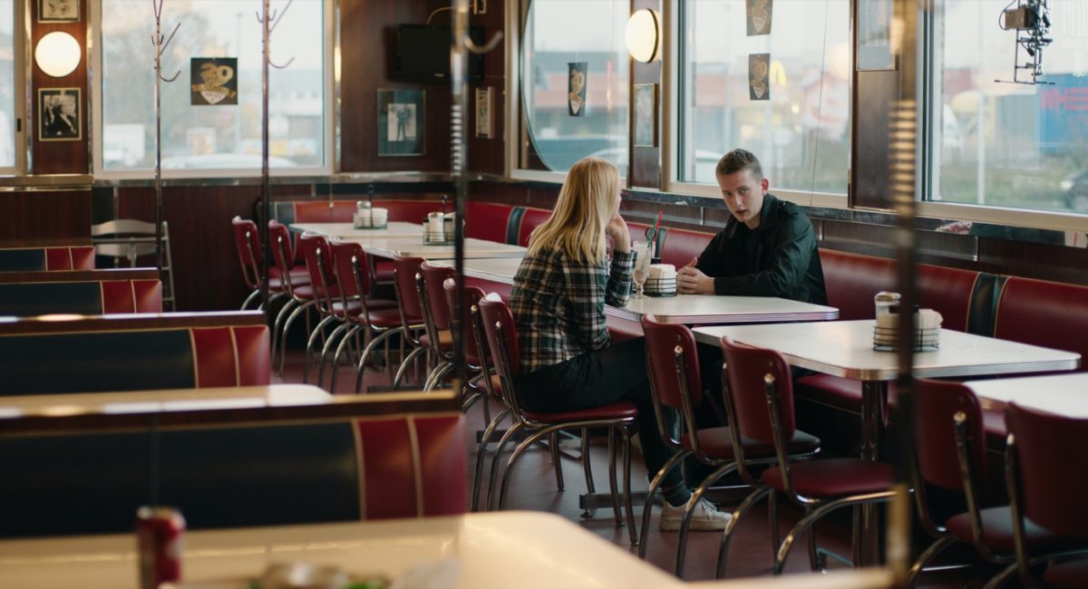 Performer Szene 2 | Film-Rezensionen.de