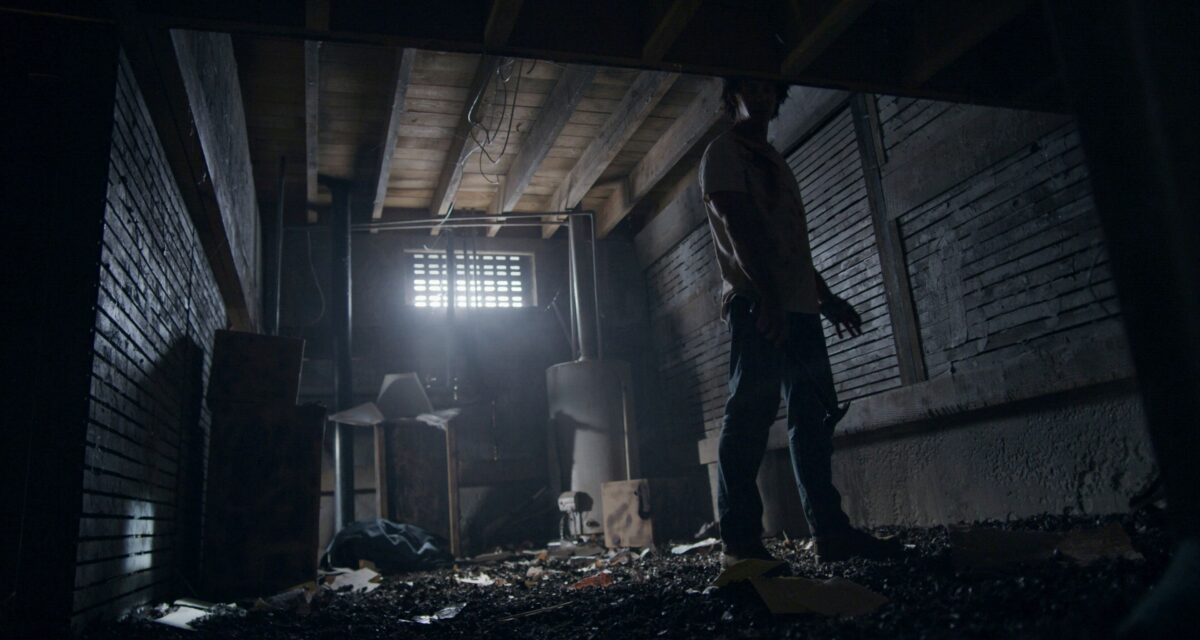 Crawlspace (2022) | Film-Rezensionen.de