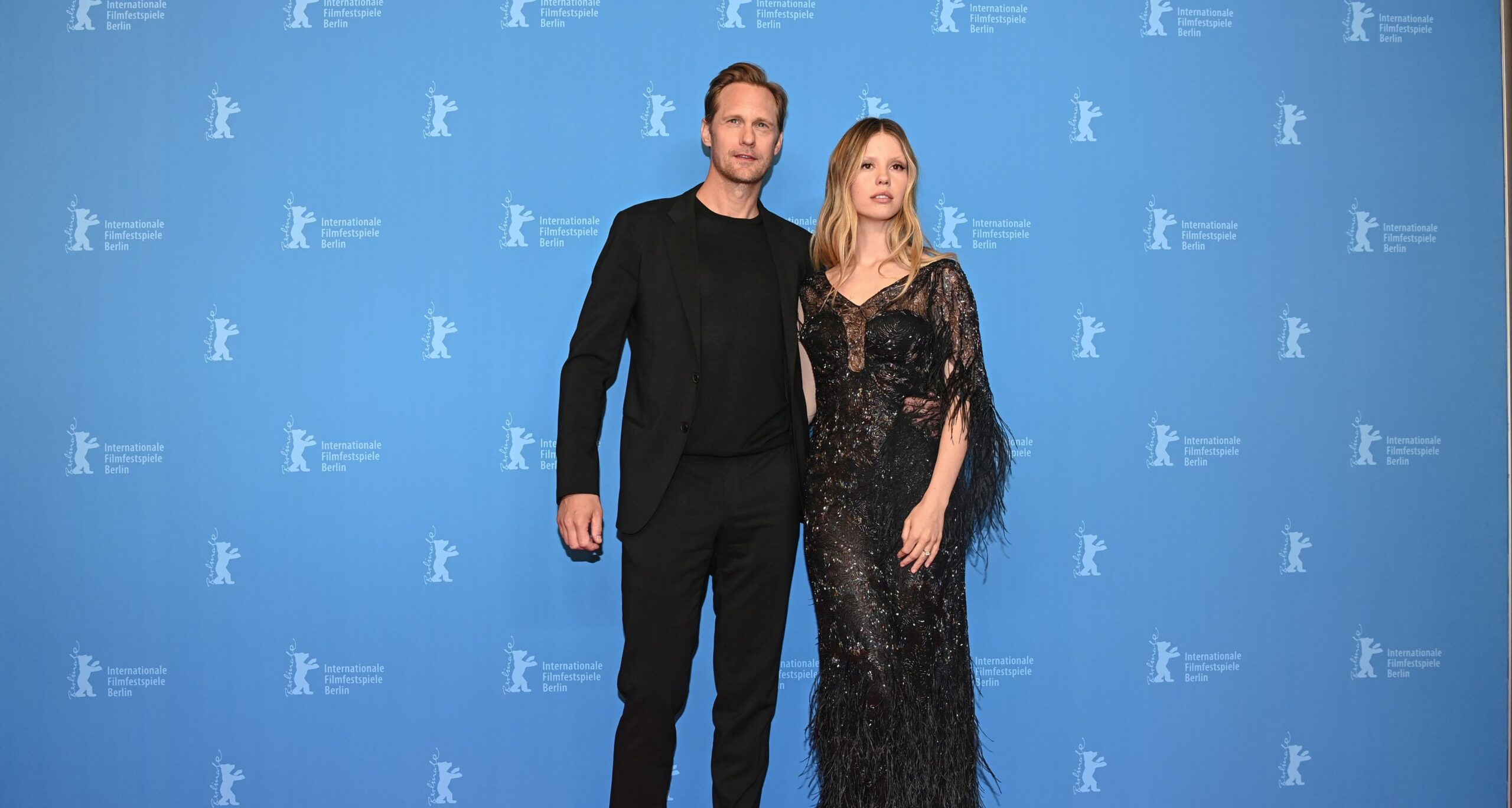 Alexander Skarsgård / Mia Goth [Interview] | Film-Rezensionen.de