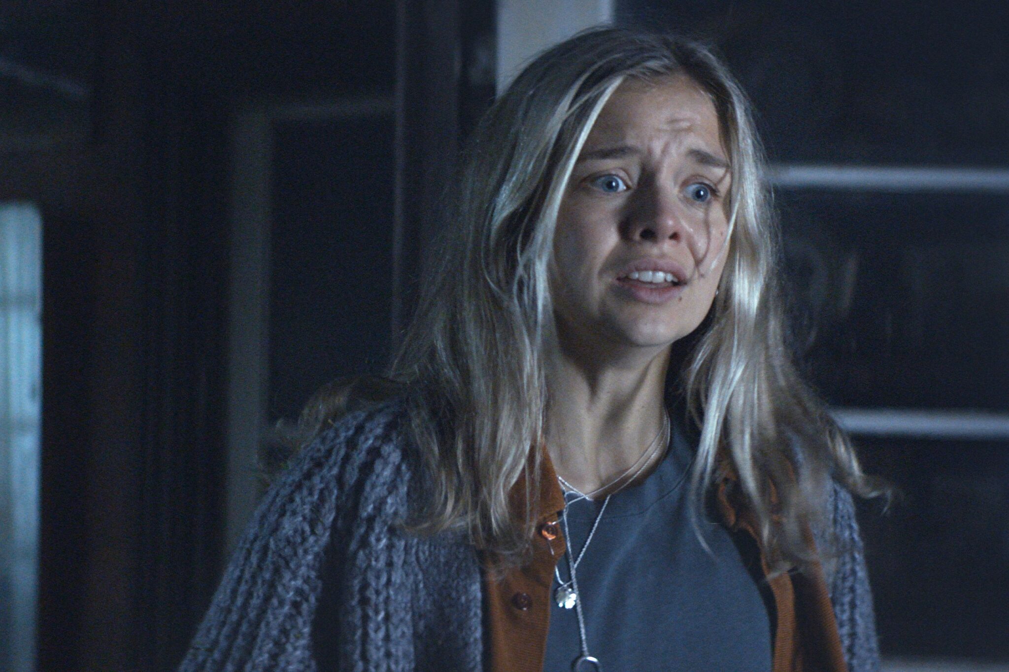 The Knocking Szene 1 | Film-Rezensionen.de