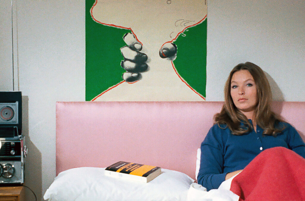 Zwei oder drei Dinge, die ich von ihr weiß | Film-Rezensionen.de Zwei oder drei Dinge, die ich von ihr weiß | Film-Rezensionen.de