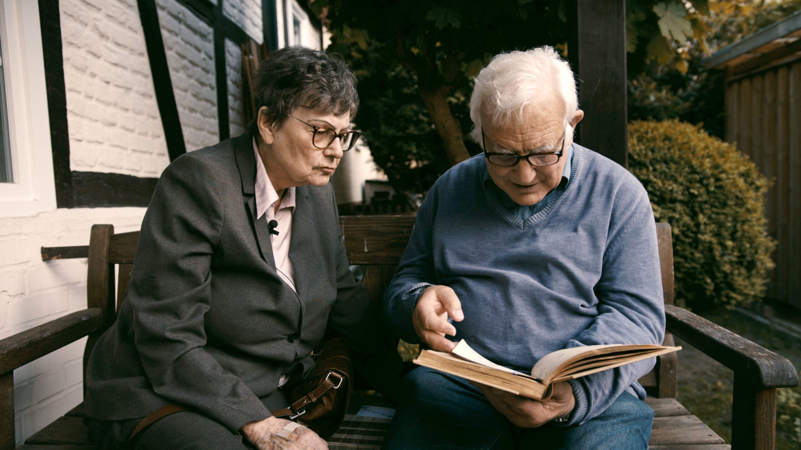 Jeder schreibt für sich allein | Film-Rezensionen.de