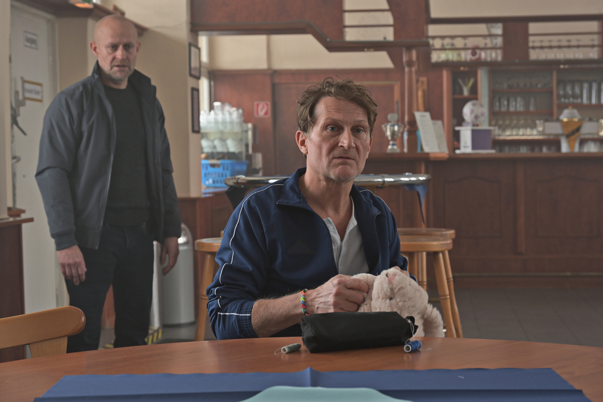 Jenseits der Spree: Einsam sterben | Film-Rezensionen.de