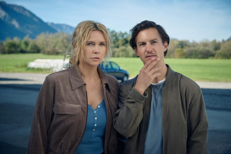 Alpentod – Ein Bergland-Krimi: Gemeinsame Ziele | Film-Rezensionen.de