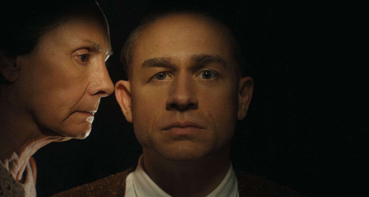 Monster: Die Geschichte von Ed Gein | Film-Rezensionen.de